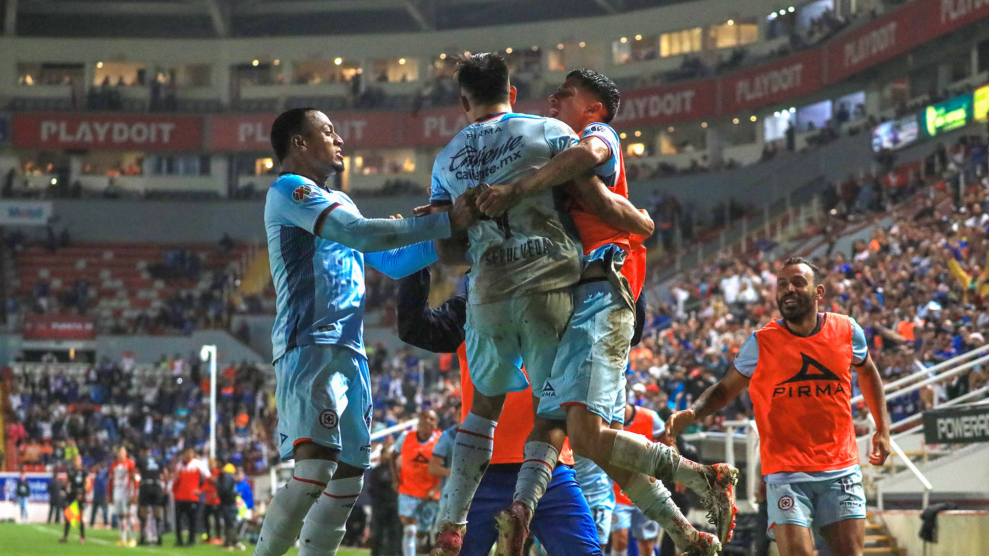 Galería: Necaxa-Cruz Azul - Liga MX - J11 - Apertura 2023 - Club de Futbol Cruz Azul S. A. de C. V.