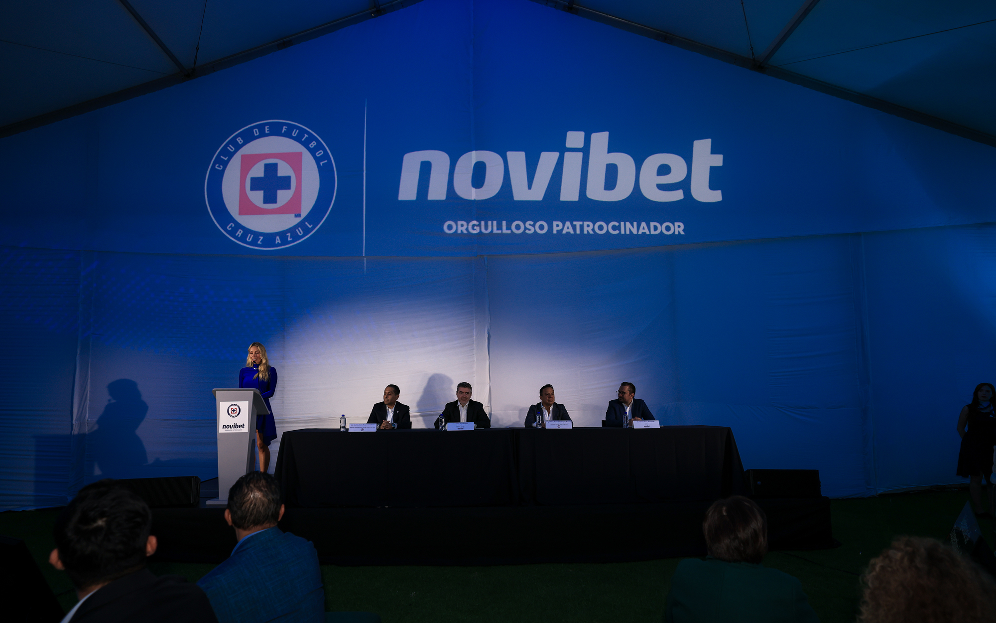 Novibet: orgulloso nuevo patrocinador oficial de Cruz Azul - Club de ...